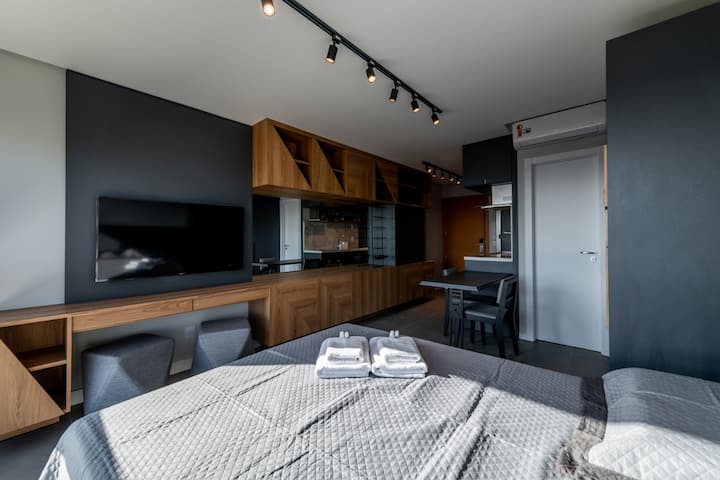 17° Andar, Cozinha Completa | C/ Piscina E Garagem - Porto Alegre