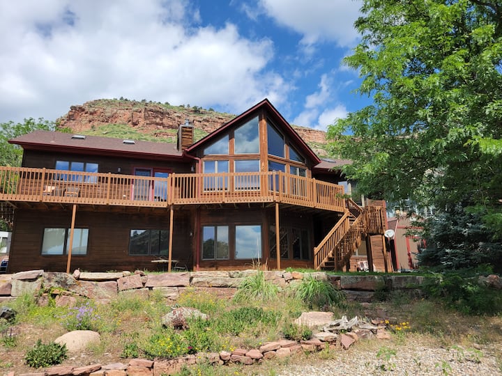Stunning Lyons Mountain Home - 里昂