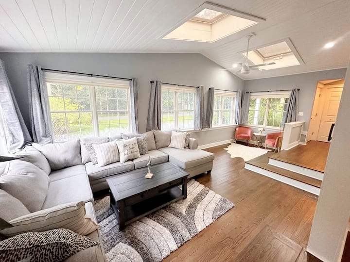 Coastal Retreat. - The Hamptons, NY