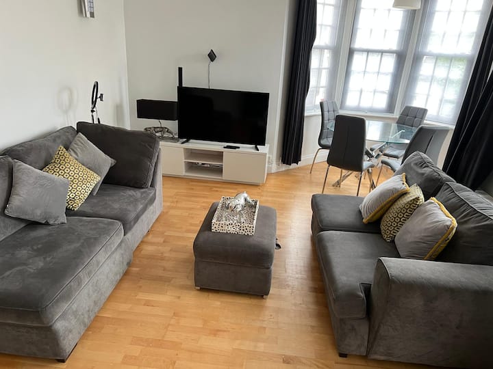 2 Bedroom, Garden & Table Tennis - Ruislip