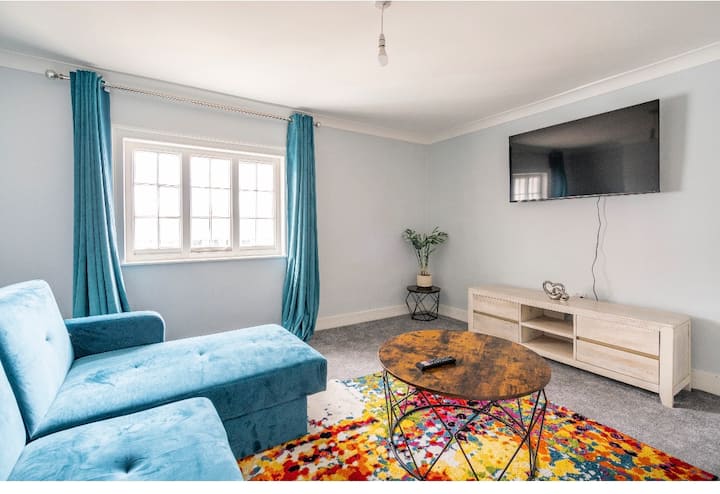 Town House, Maidstone Centre For Long Stays - Maidstone