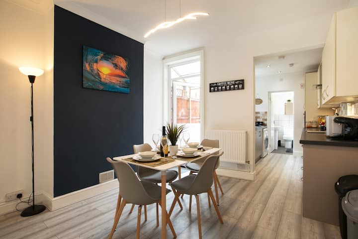 Cosy Home With Street Parking And Garden. - Derby