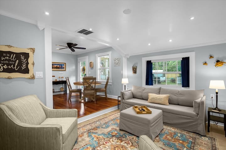 The Beekeeper's Cottage - Mount Dora, FL