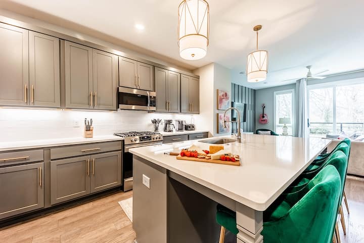 Spacious 4br Home |Sleeps 12| 10 Mins To Broadway - 내슈빌