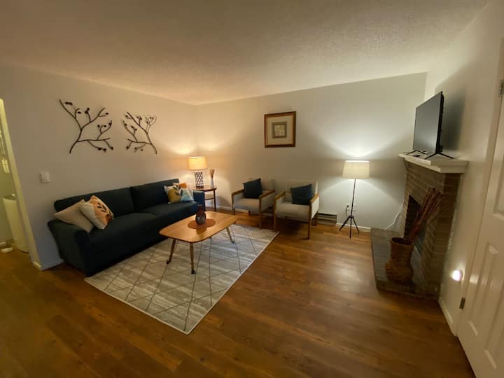 Cute, Pet-friendly 2-bd Close To Campus - Fort Collins, CO