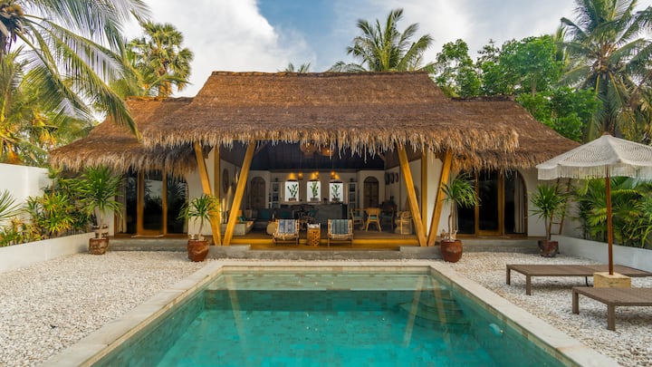 Bundi's, Traditional And Luxury Private Villa - Gili Islands