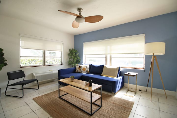 Beach Way - Miami Beach, FL