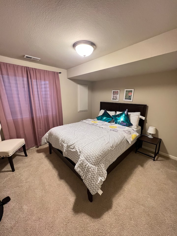 En-suite Private Room With Bath - Champaign, IL