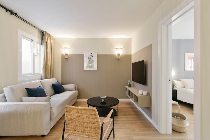 Wow | 2-bedroom Apartment - La Floresta