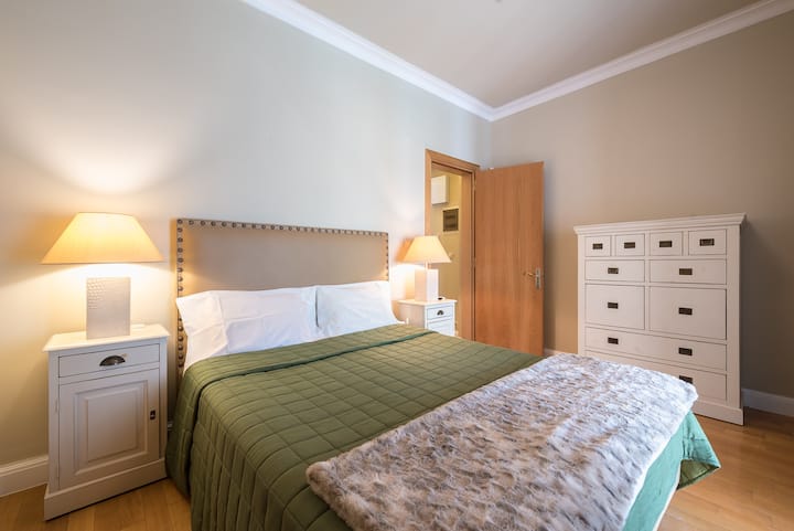 Unique Athenian Elegant Suite Downtown - Athen