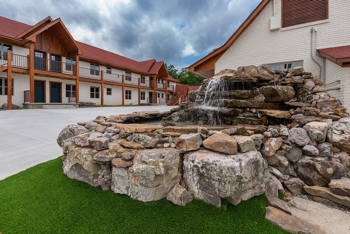 Best Cottage 03, 2x Queen Lux Suite Full Kitchen - Hot Springs, AR