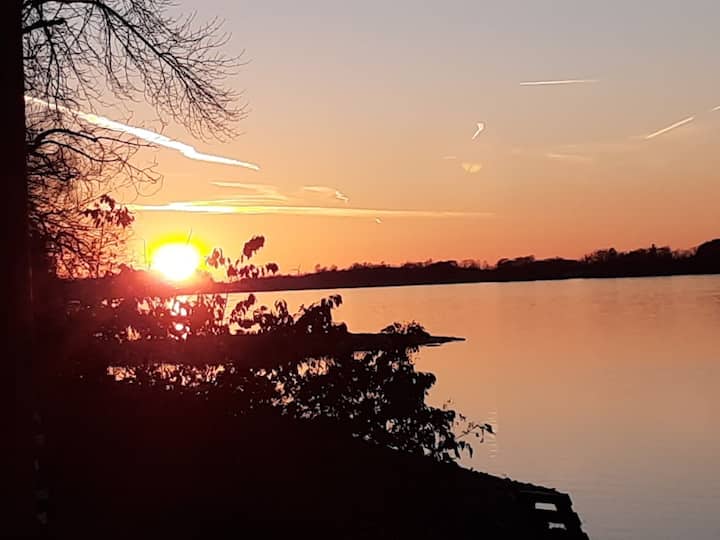 Sunset On The Lake Paradise - Kingston, Ontàrio, Canadà