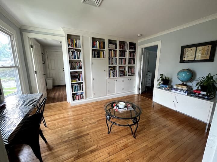Centrally Located, Charming 1bed - Pittsfield, MA