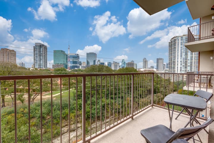 Cozy | King | W/d | Parking - Dallas, TX