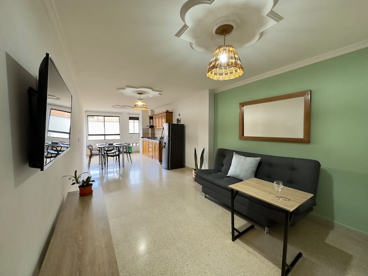 302 - Cozy Apartment With Balcony Views - Medellín