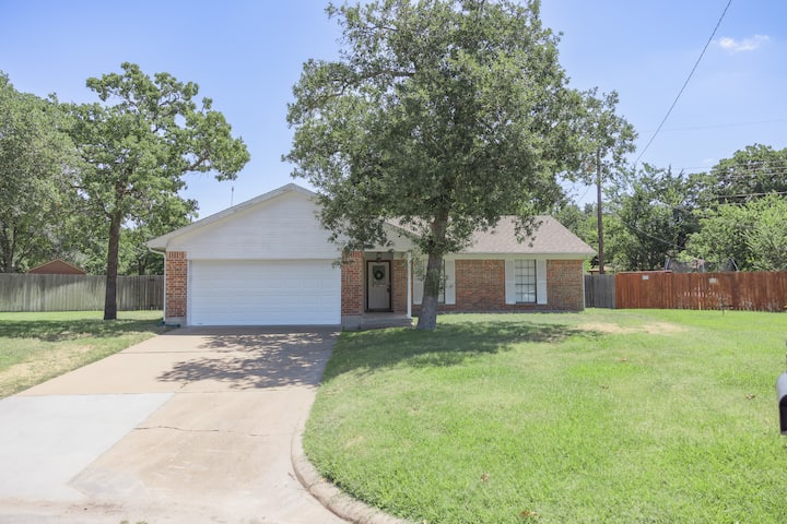 Woodbriar At Texas A&m - Bryan, TX