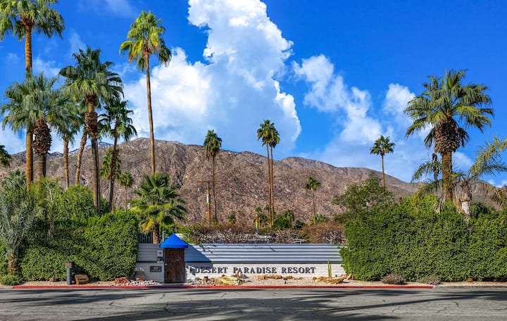 Desert Paradise Resort - Palm Springs, CA