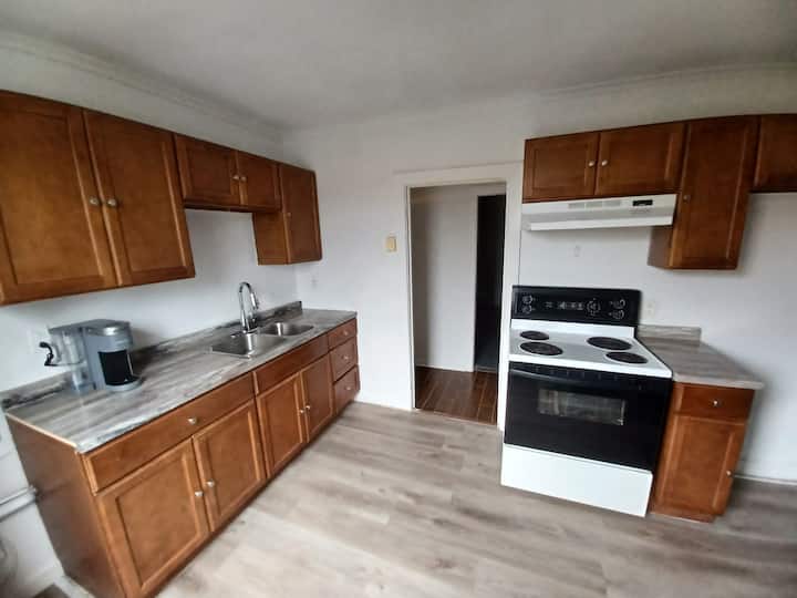 Monthly Furnished Rental. - Canada