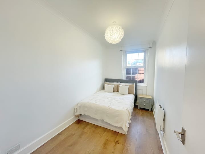 Small Flat Big Welcome. Close To Elizabeth Line - Woolwich