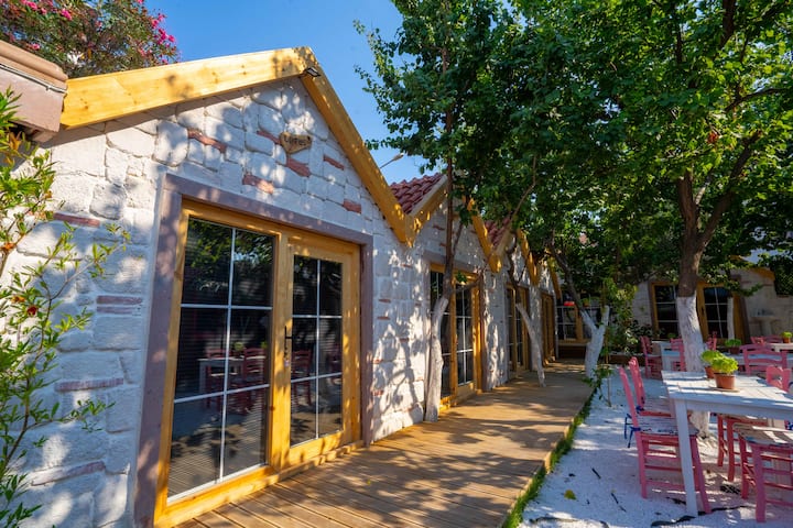 Bungalow With Garden In Ayvalik Bazaar - Ayvalık