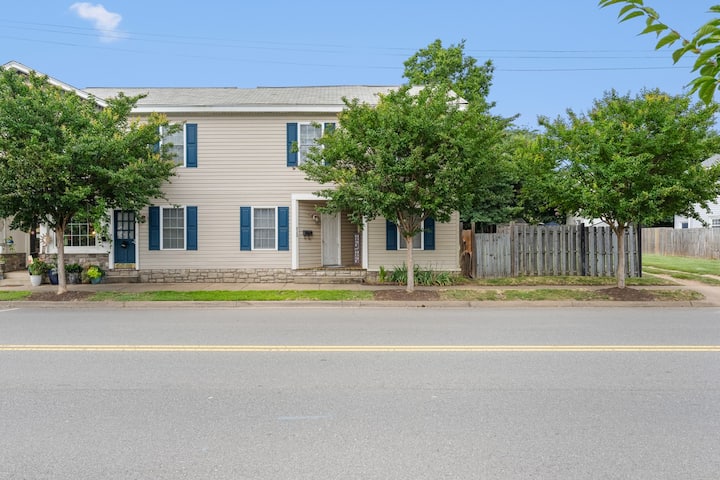 Extended Stay King & Queen Bed Suite Near Train - Fredericksburg, VA