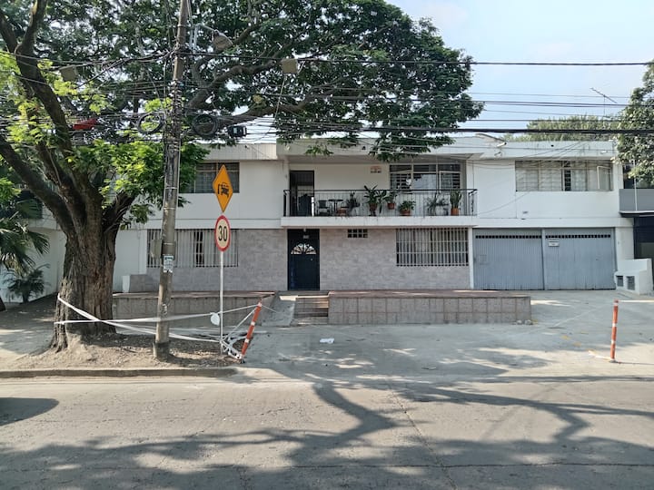 Linda Casa Vacacional Andy-santiago De Cali - Cali