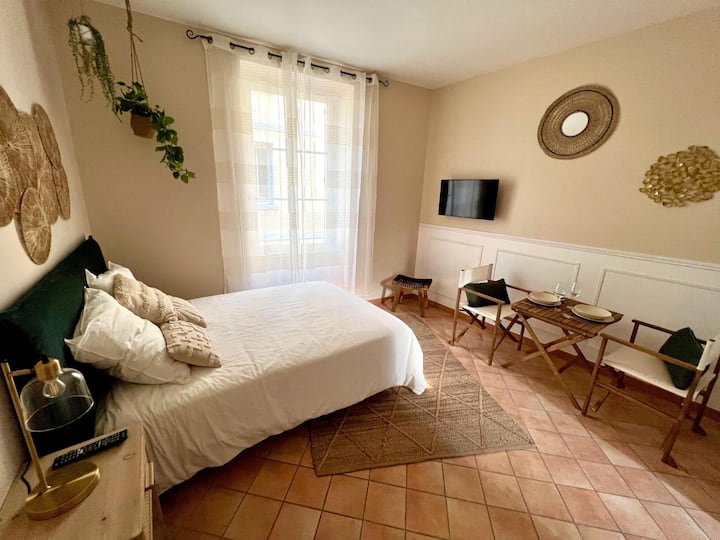 Beau Et Spacieux Studio, Centre Ville D’avignon - Avignon