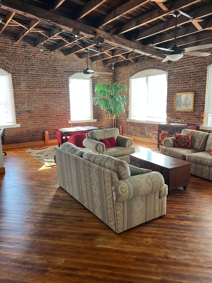 Luxury Apartments - Triangle Lake, Middletown