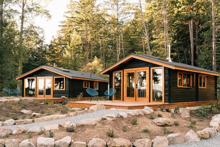 Bodega Cove - 1 Bedroom Cabin - Galiano Island