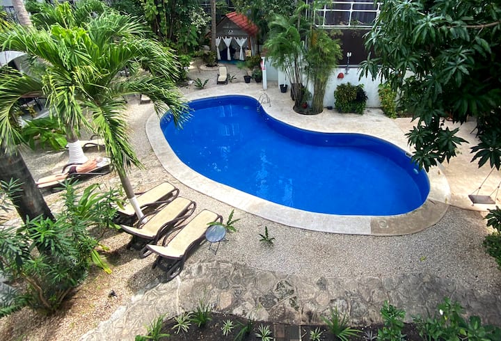 Habitación En La Zona De Alberca En Hotel Boutique - Playa del Carmen