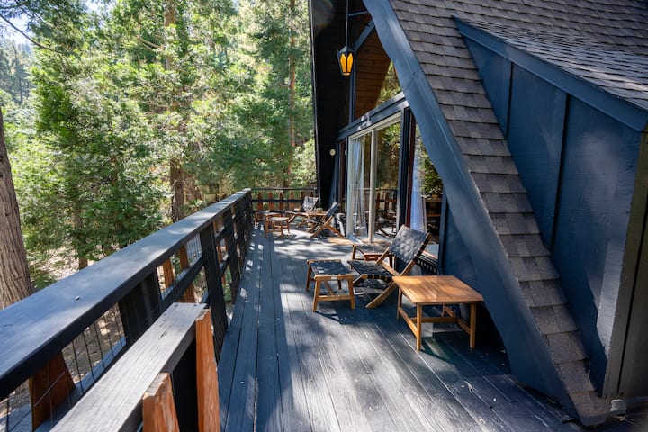 Cozy Forest Cabin - Private Lake Access & Dog Ok! - Lake Arrowhead, CA