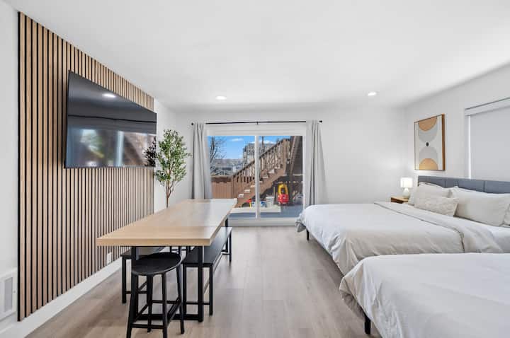 Stylish Getaway: Modern Home W/ 3 Queen Beds! - San Bruno, CA