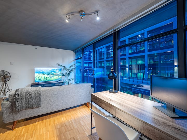 Gorgeous Gastown 2bed Ac & Pets - Vancouver