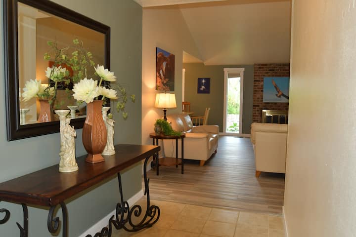 Newly Renovated Beautiful, Single-level For 10 - Beaverton, OR