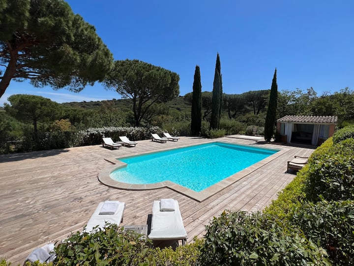 5 Bedroom Family House - Cogolin