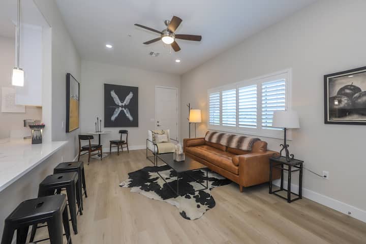 Local 2b/2b King, Laundry, Pool/jacuzzi, Patio - Tucson, AZ