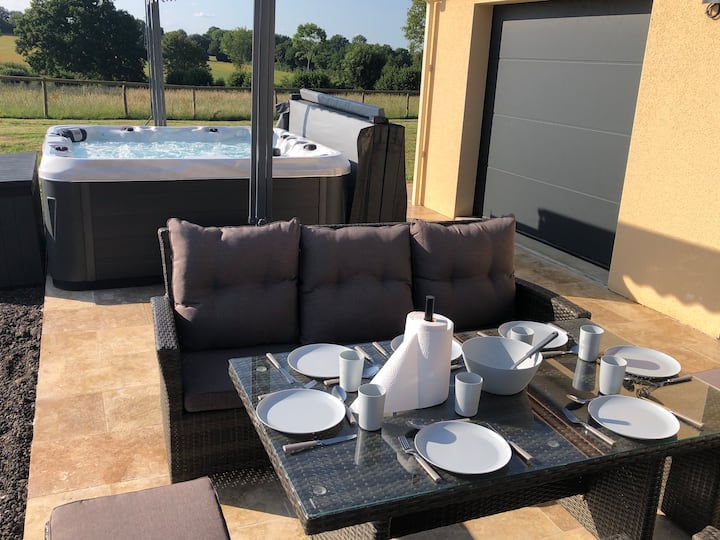 Gîte Calme Sans Voisins, Jacuzzi - Normandie