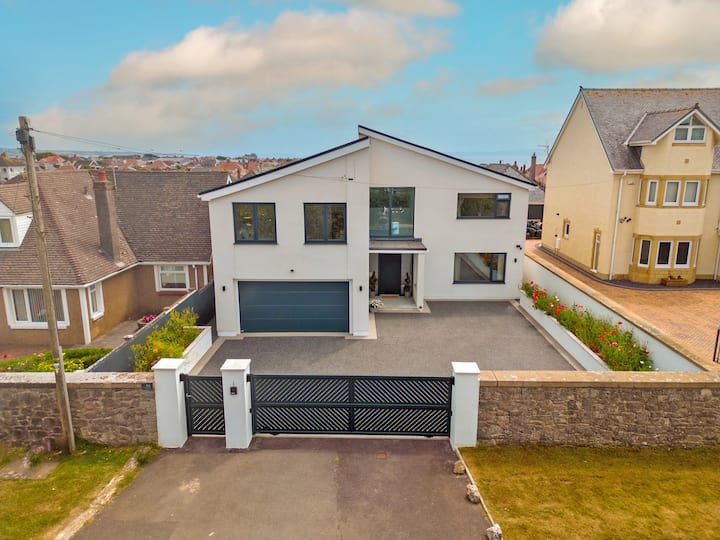 Fantastic Seaside Luxury 5* Home With Clubhouse - Bridgend