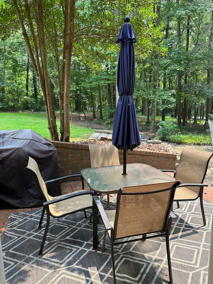 Zoo Basement Apartment - Asheboro, NC