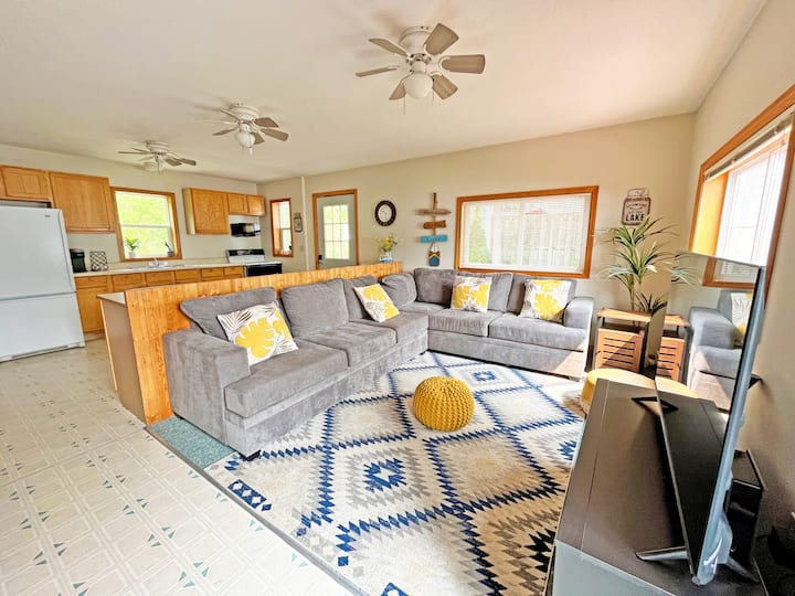Deruyter Lakefront Camp W/ Boat Dock, 3br - Cazenovia, NY