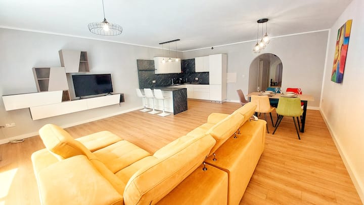 Central Modern 3 Bedroom Apartment, Sliema - Malta