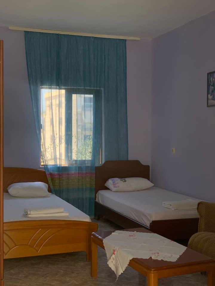 On Budget Beach Room In Saranda - Sarandë