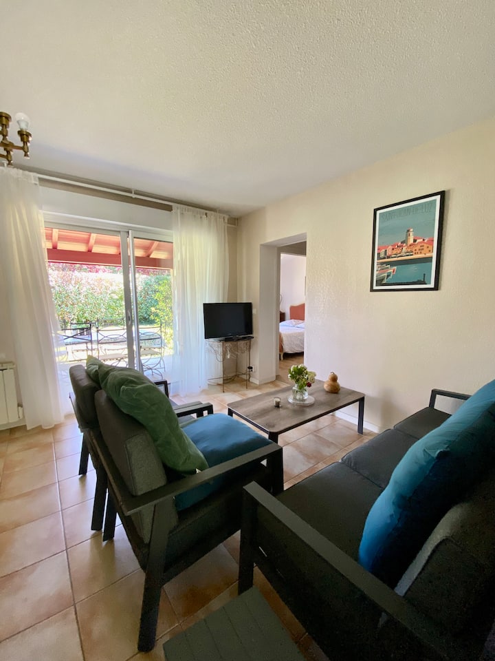 Maison Familiale Au Pied De La Rhune - Urrugne
