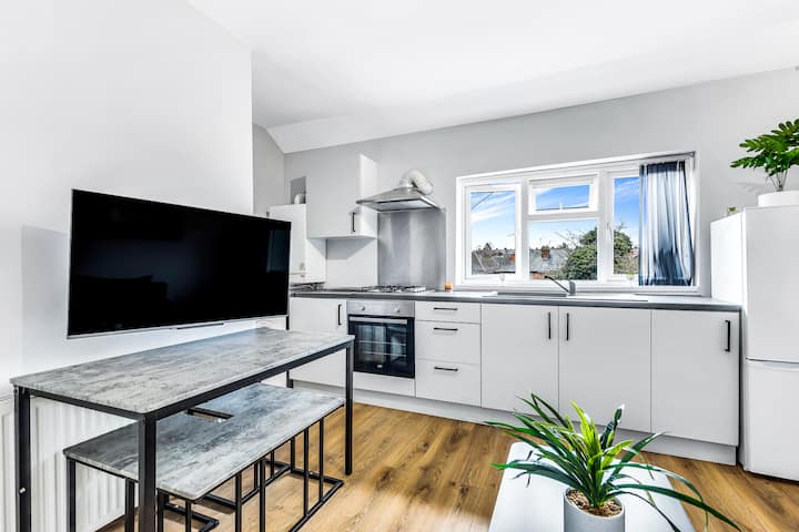 Modern 2-bed Flat Near Victoria Park, Leicester - Leicester