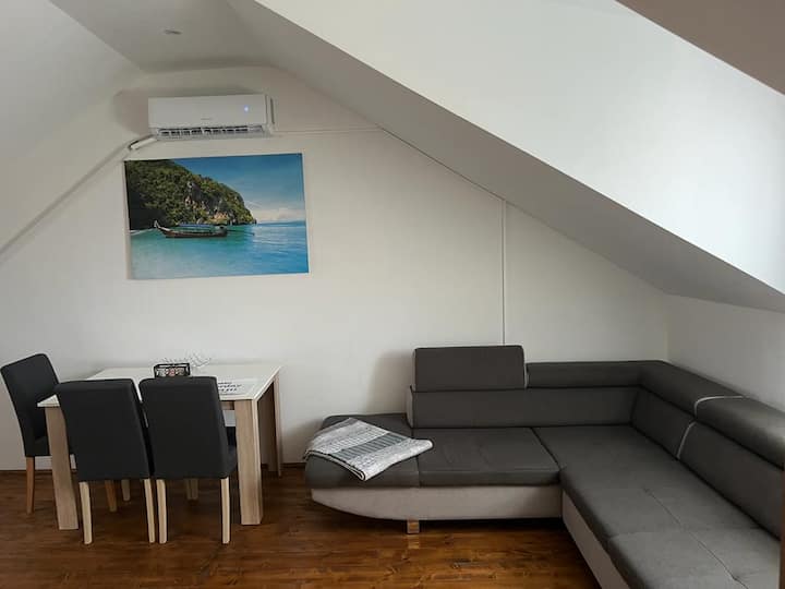 Kleines Apartment Am Meer - Jelsa