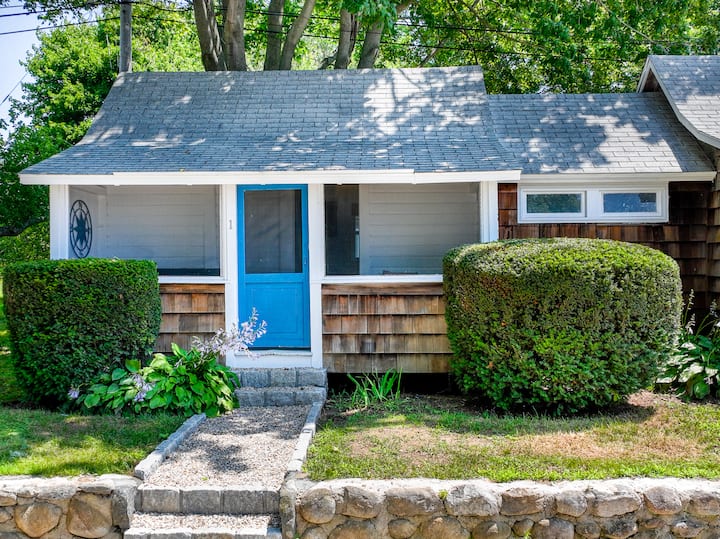 Studio Cottage At Marina Bay - Connecticut
