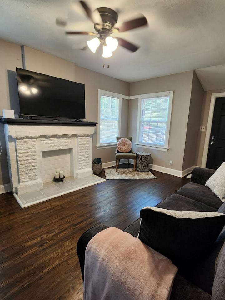 Cozy Home In North Riverside - Wichita, KS