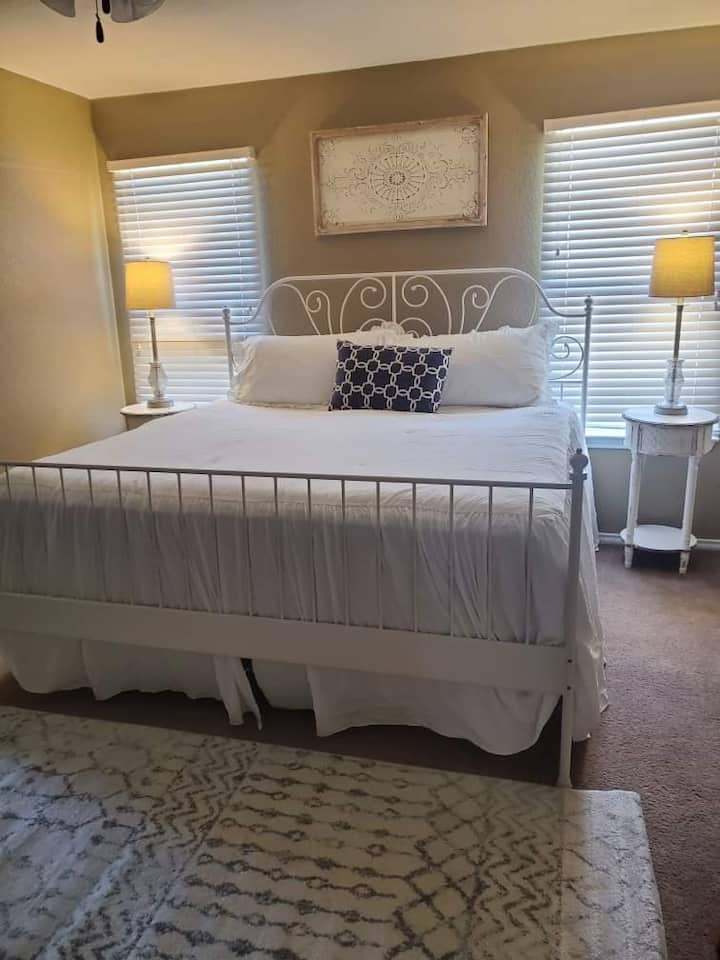 Clean, Roomy, Accessible! - Temple, TX