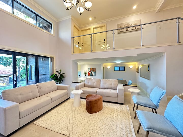 4 Bedrooms House In Chatswood Cbd - 2 Free Carpark - North Sydney