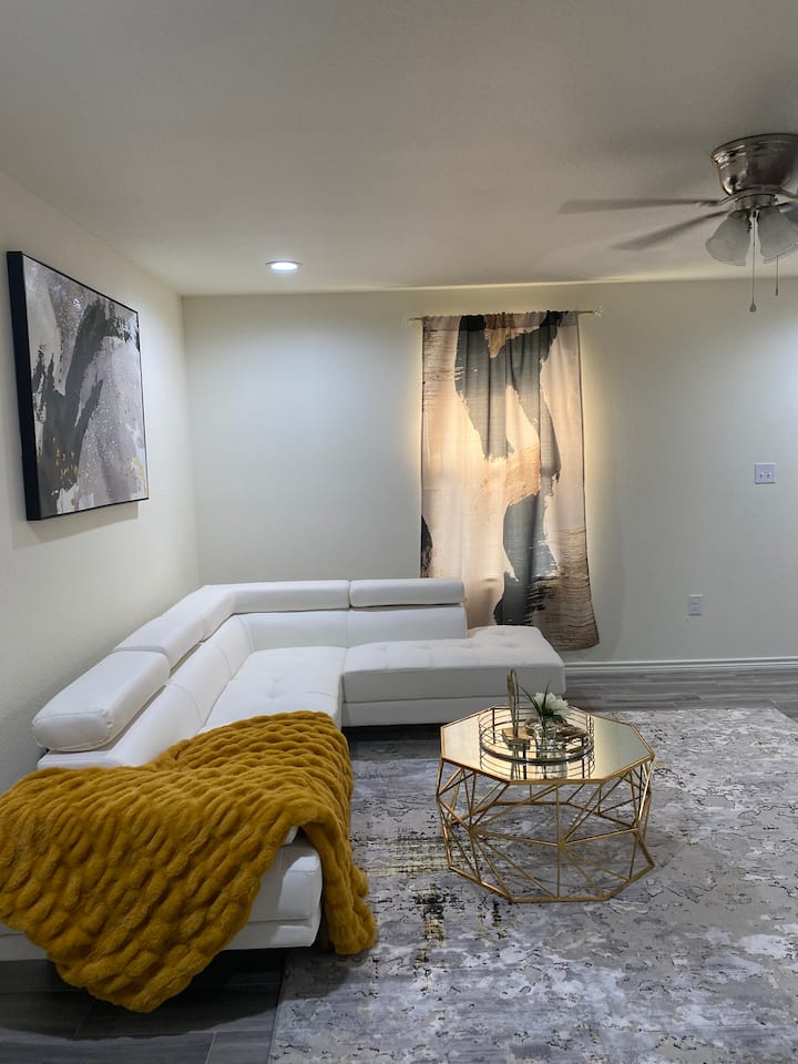 Comfortable Space - Nederland, TX